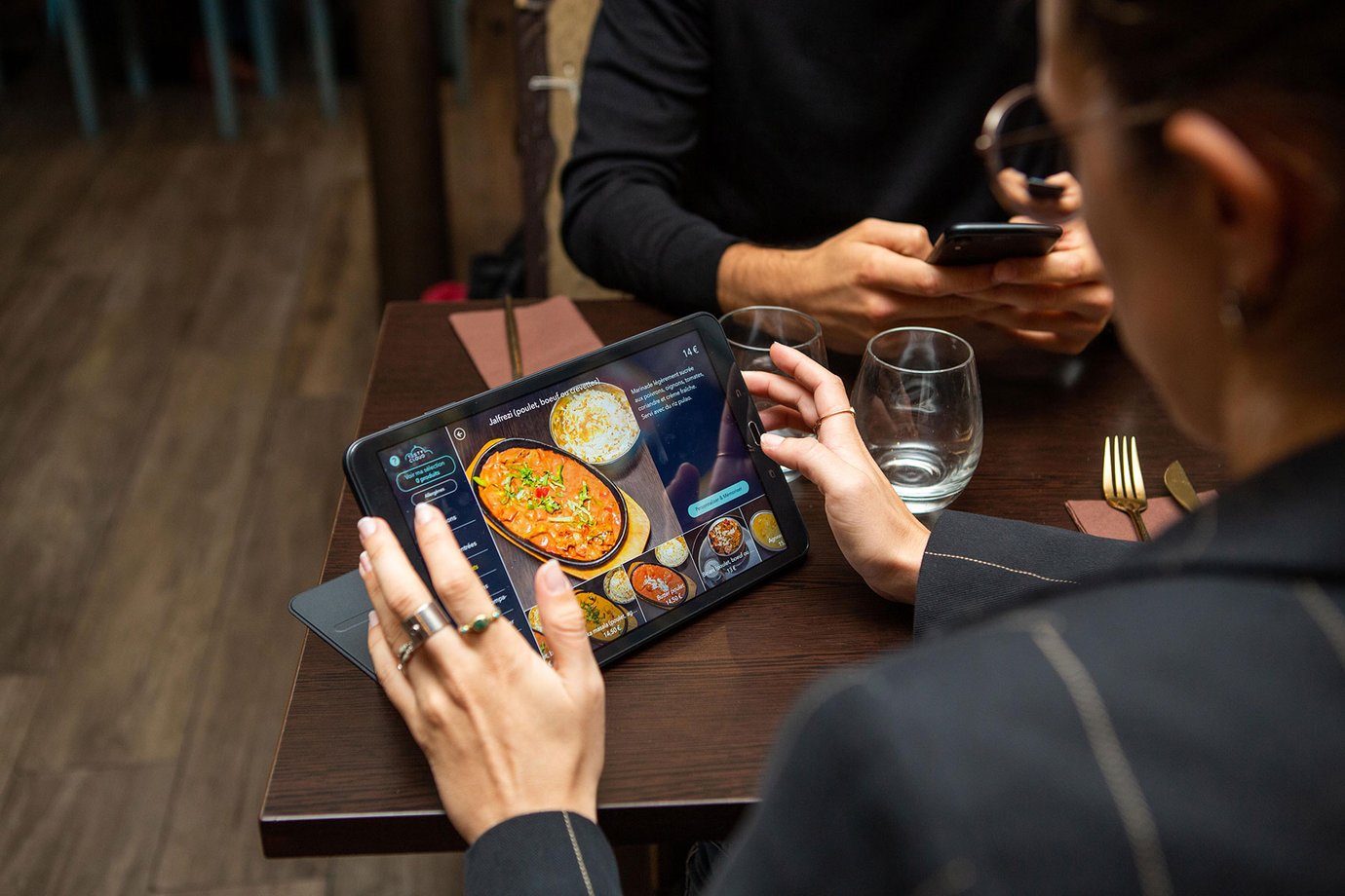 Voici 10 choses que la carte digitalisée fait mieux que le papier